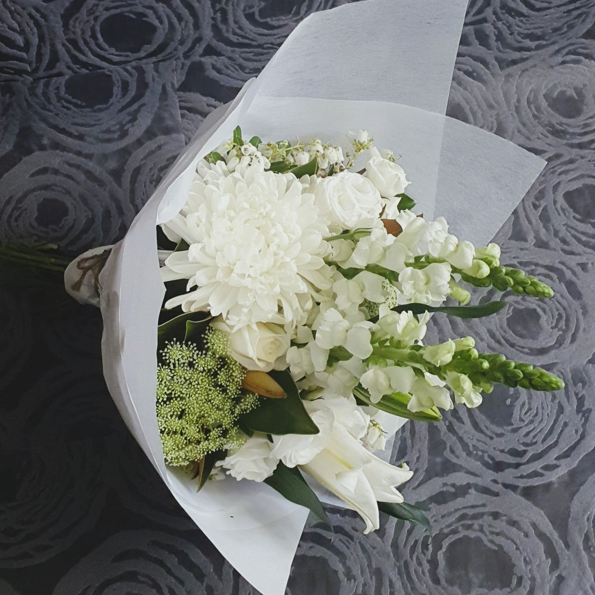 Florist Signature Bouquet – The Flower Mint